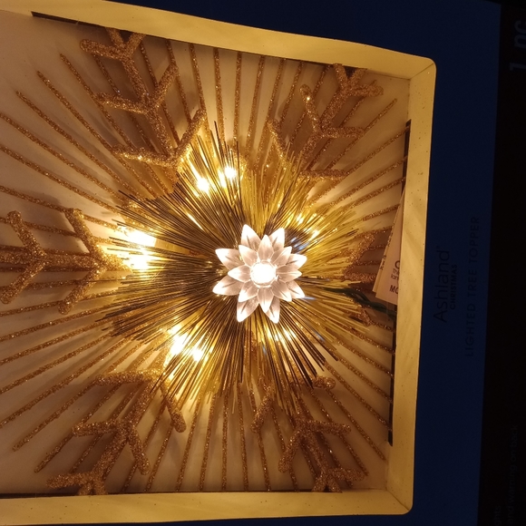 Holiday | Lighted Star Tree Topper | Poshmark